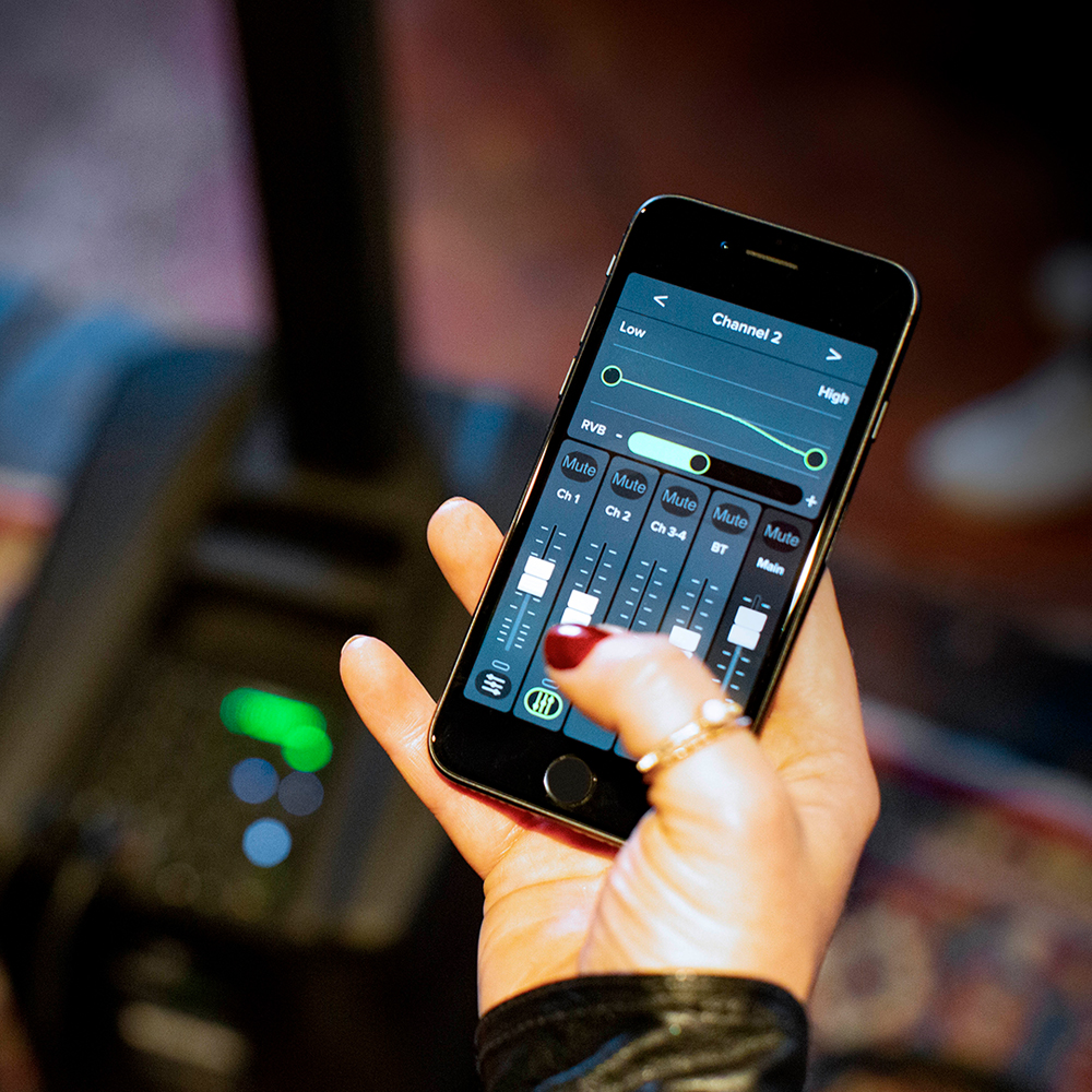 Mackie SRM-Flex Portable Column PA System with Carry Bag & Cover Kit ...